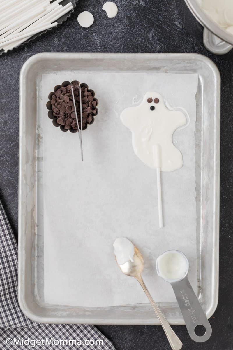 White Chocolate Ghost Pops