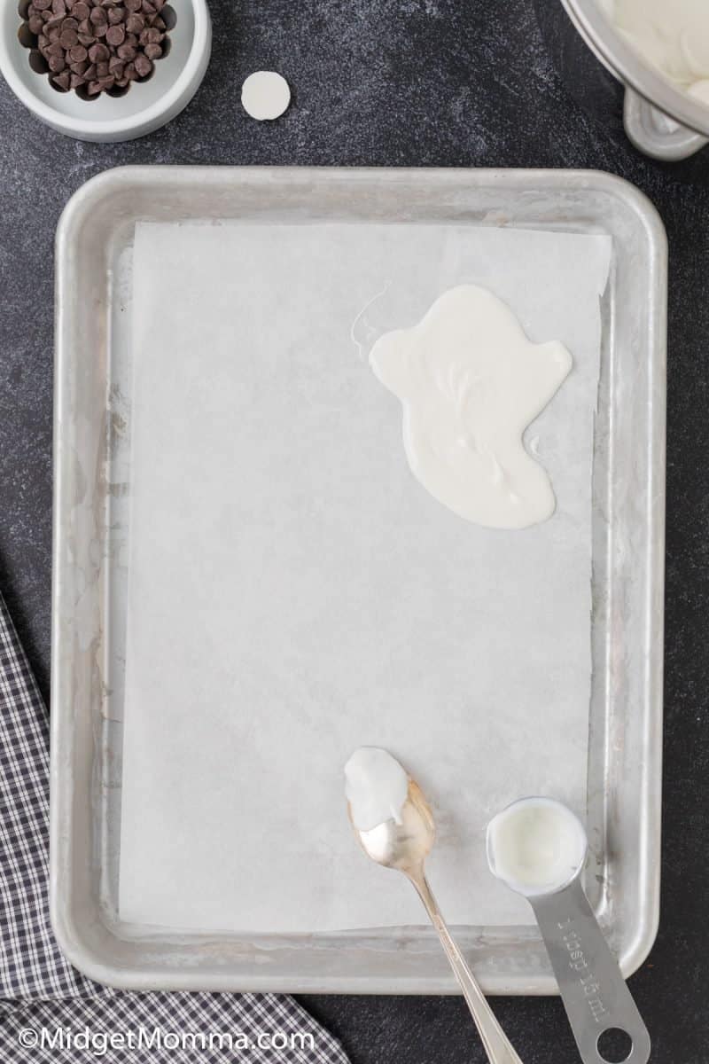 White Chocolate Ghost Pops