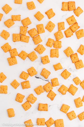 Homemade Cheez-Its Crackers Recipe (Cheddar Cheese Crackers)