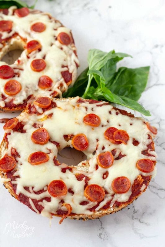 How to Make Pizza Bagels - MidgetMomma.com