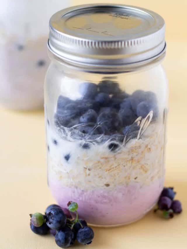 Blueberry Overnight Oats Recipe • MidgetMomma