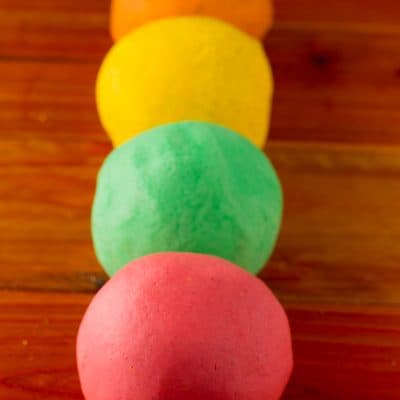Scented Homemade Playdough Recipe (Done in under 15 minutes!)