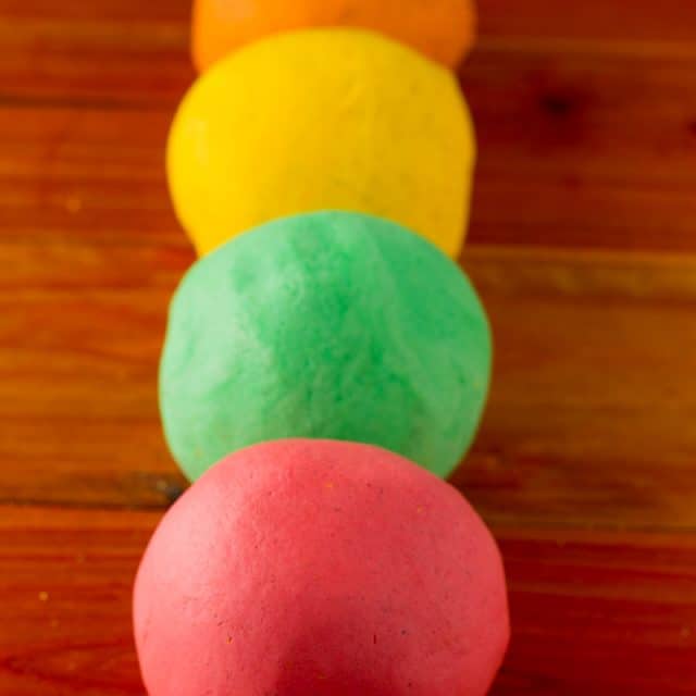 Scented Homemade Playdough Recipe (Done in under 15 minutes!)