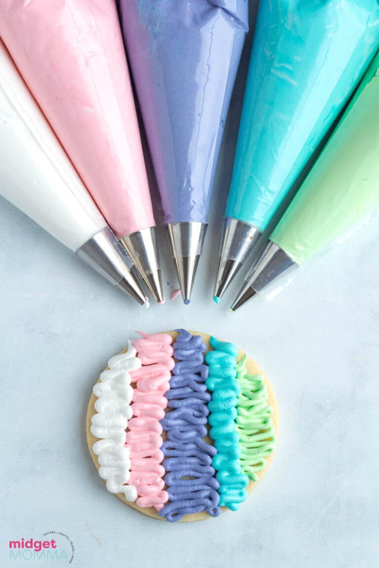 How to Decorate Cookies with Royal Icing (Step by Step & tips!)