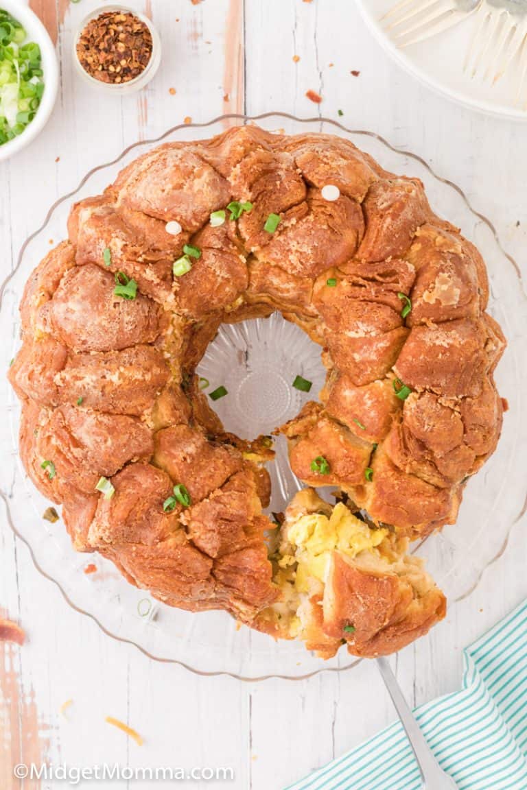 Bacon Egg Cheese Monkey Bread Recipe (Breakfast Monkey Bread)