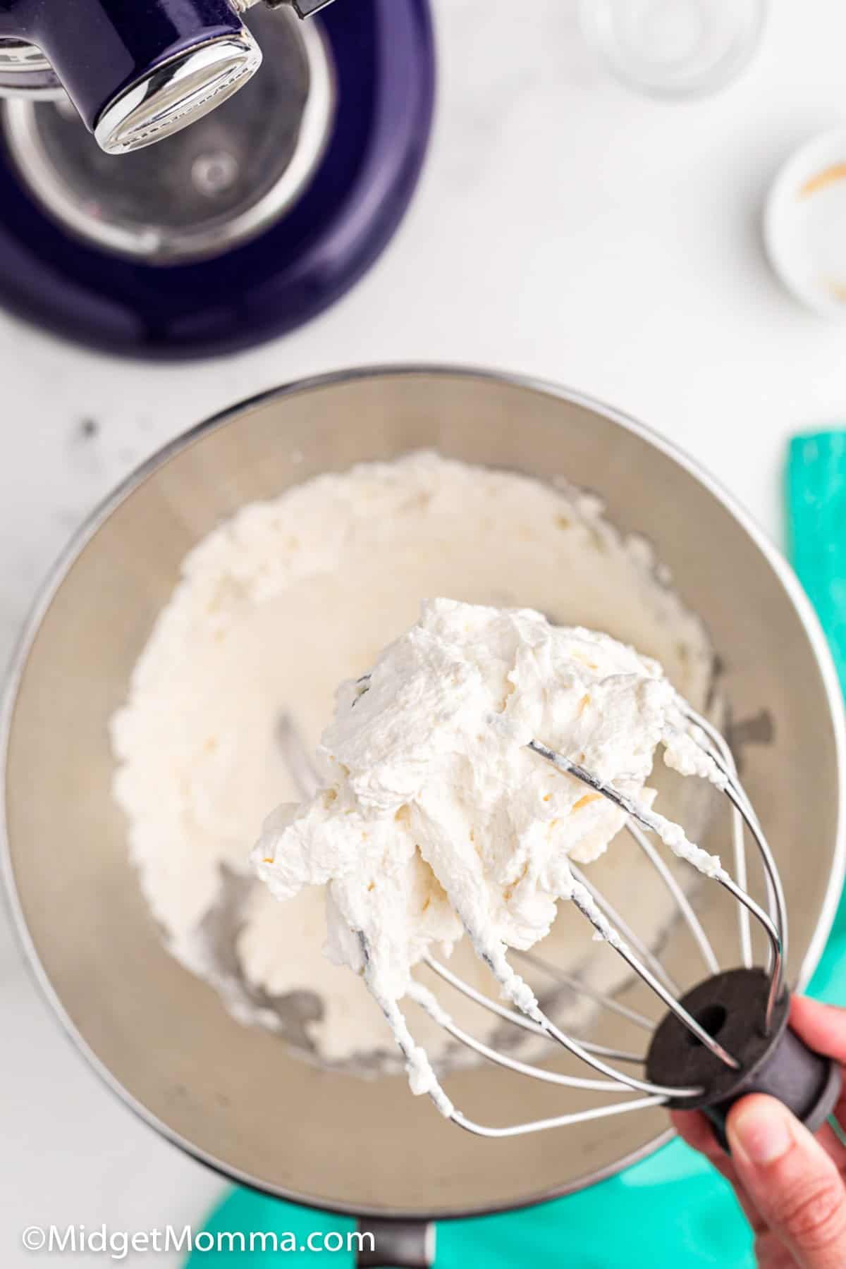 Homemade Whipped Cream • MidgetMomma