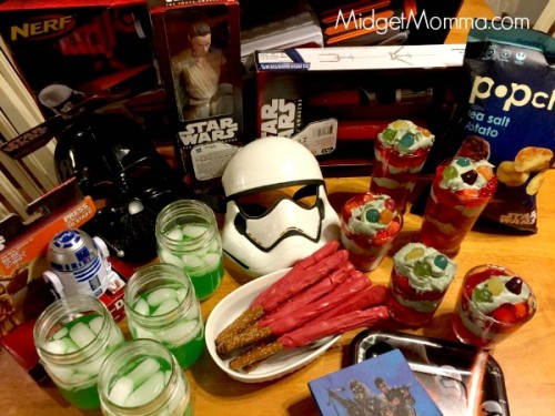How to Throw an AWESOME Star Wars Party • MidgetMomma