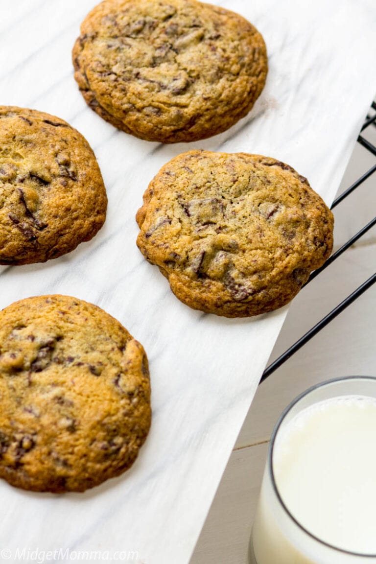 Bakery Style Chocolate Chip Cookies • MidgetMomma