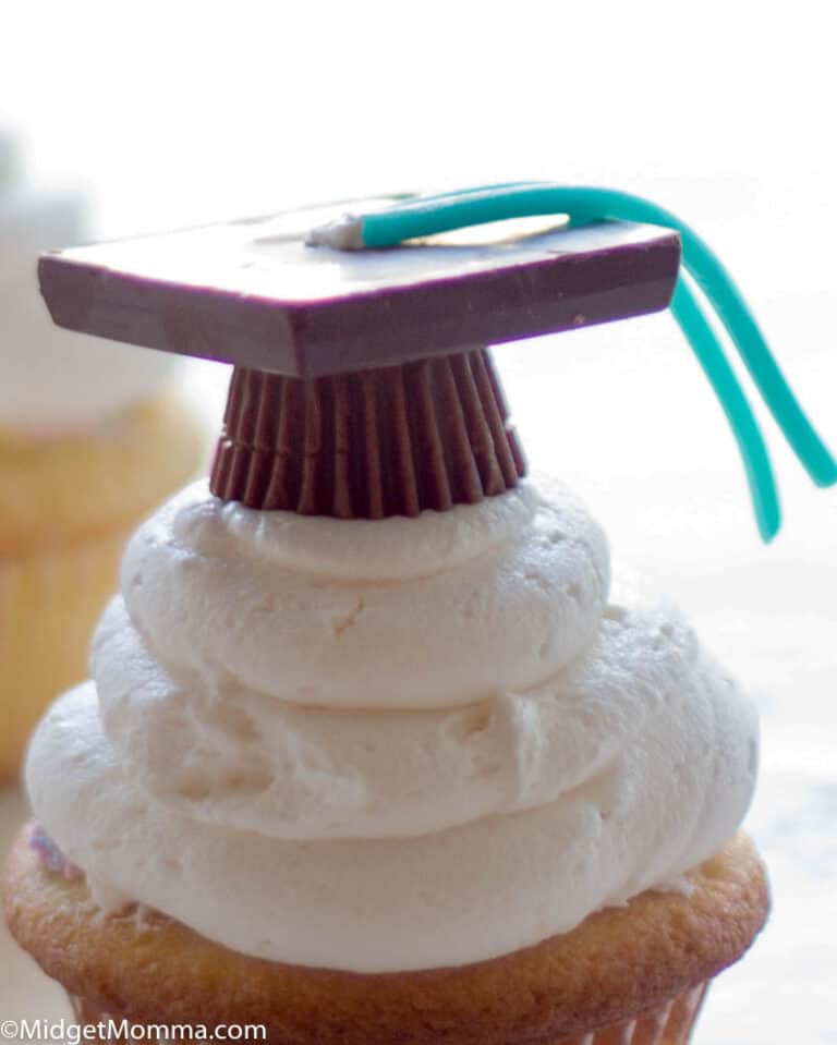 Easy Graduation Cap Cupcakes • MidgetMomma