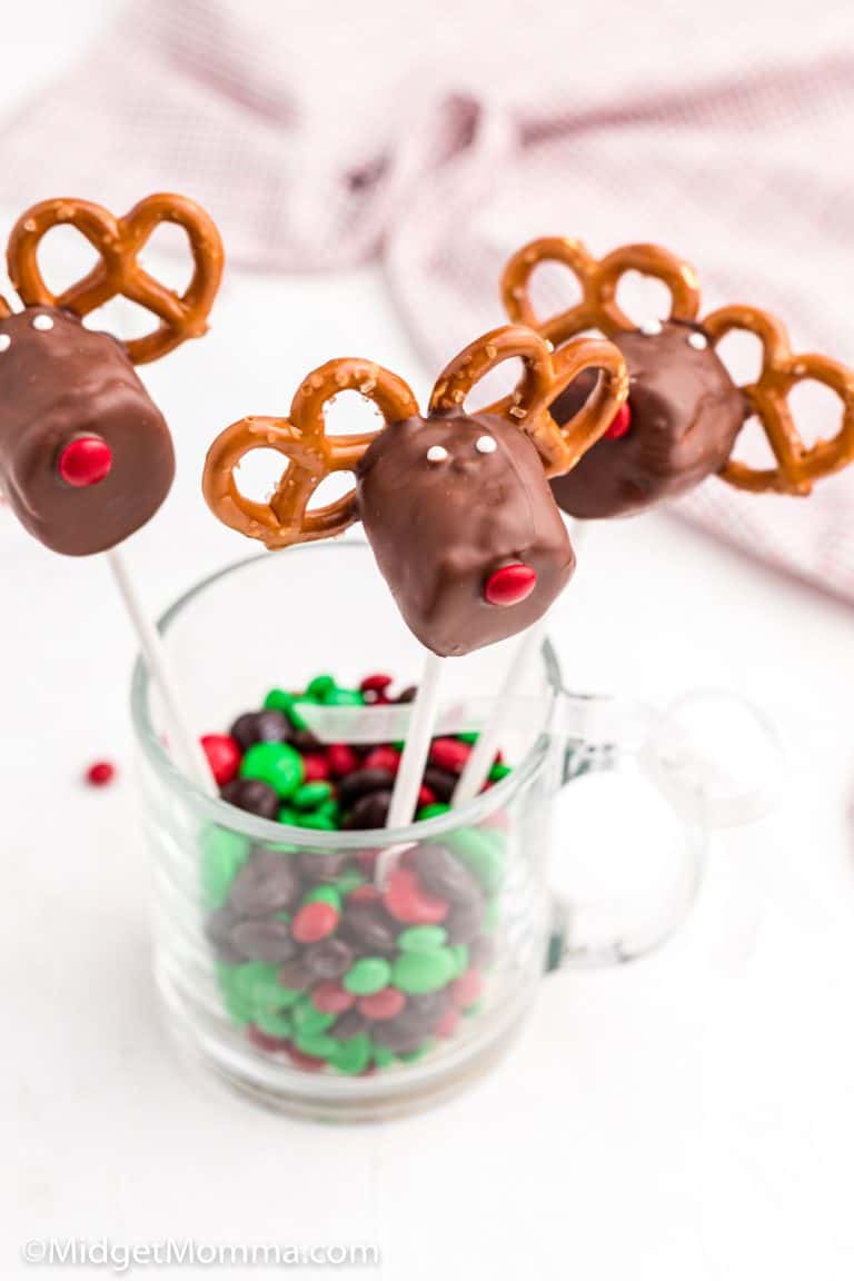 Reindeer Marshmallow Pops. Easy Christmas Treat Recipe