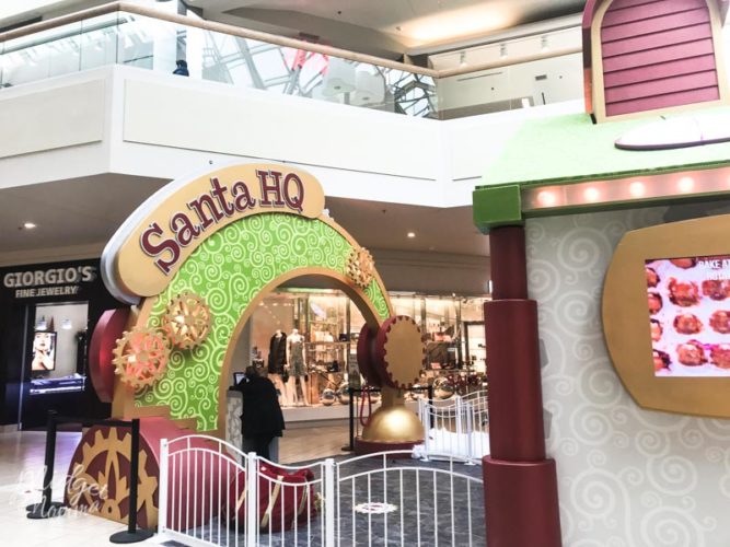 5 Reasons to Visit Santa HQ For an AMAZING Santa Experience! • MidgetMomma