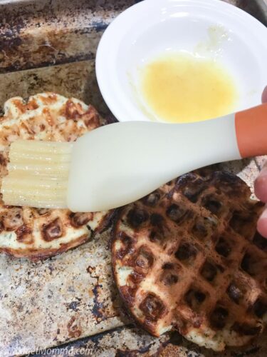 Easy Easy Keto Chaffle Garlic Bread Recipe • MidgetMomma