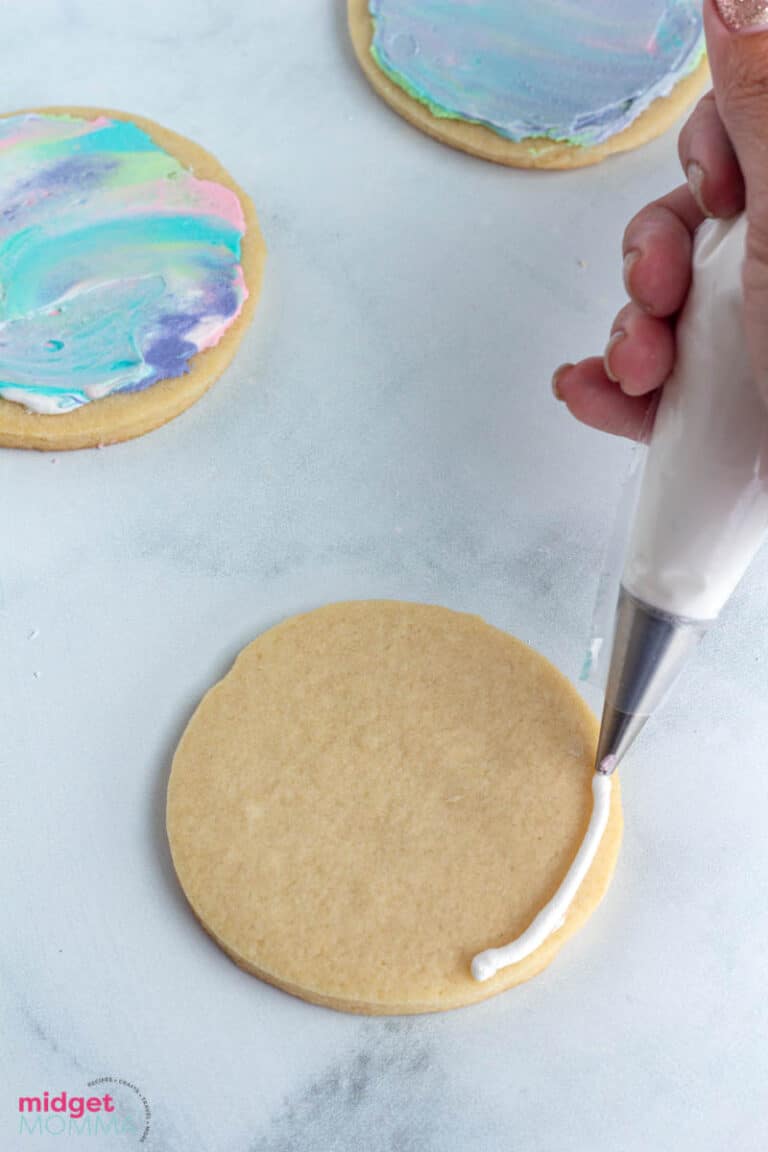 How to Decorate Cookies with Royal Icing (Step by Step & tips!)