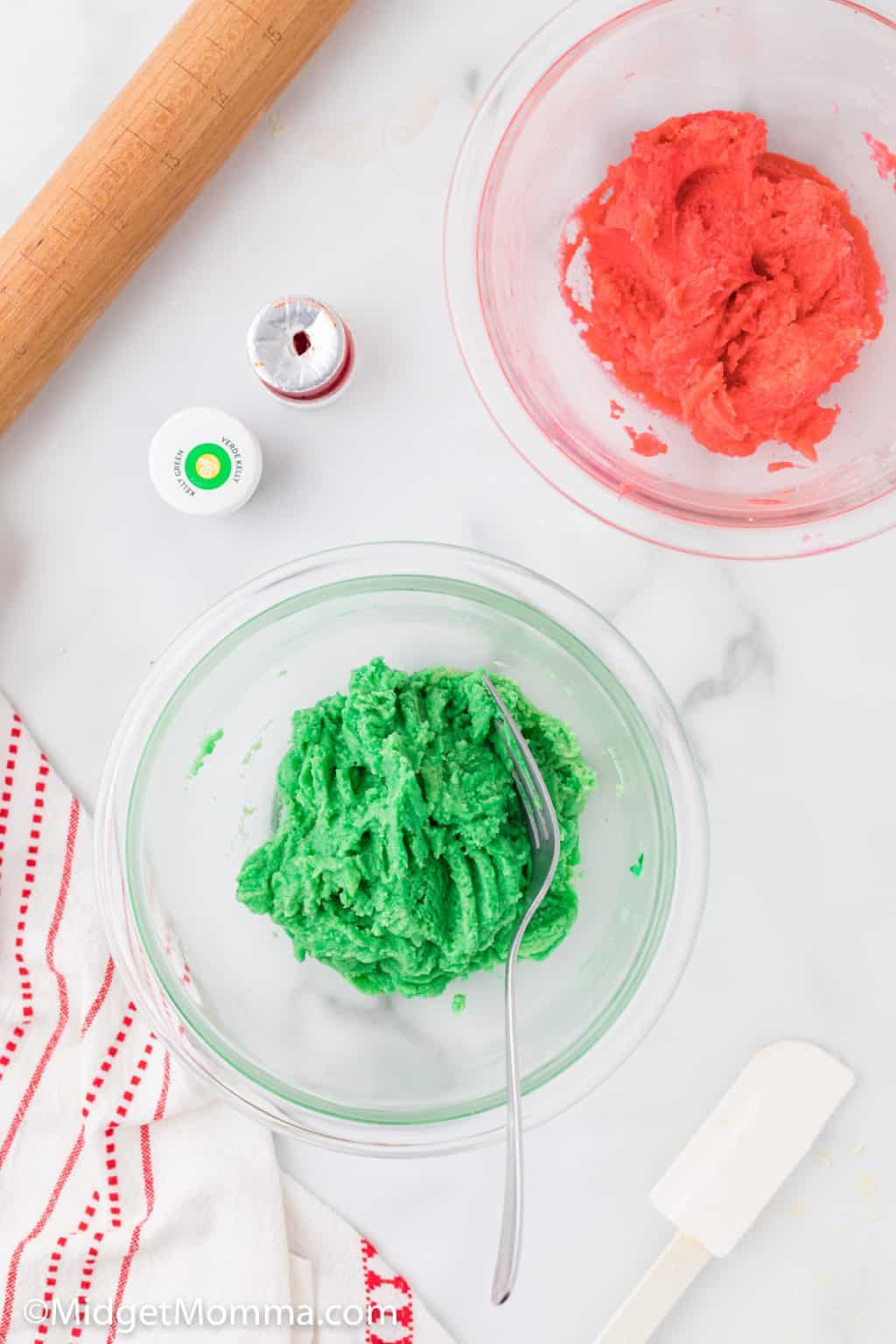 Whoville Cookies (Christmas Pinwheel Cookies) • MidgetMomma