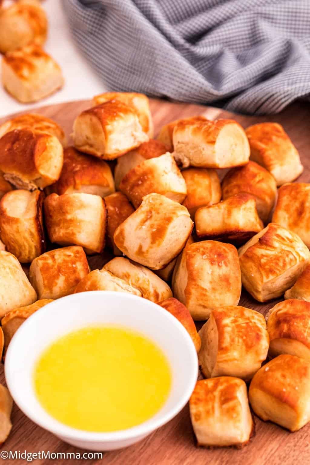 Homemade Soft Pretzel Bites Recipe (Auntie Anne's Pretzel Bite Copycat)