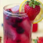 Refreshing Berry Lemonade • MidgetMomma