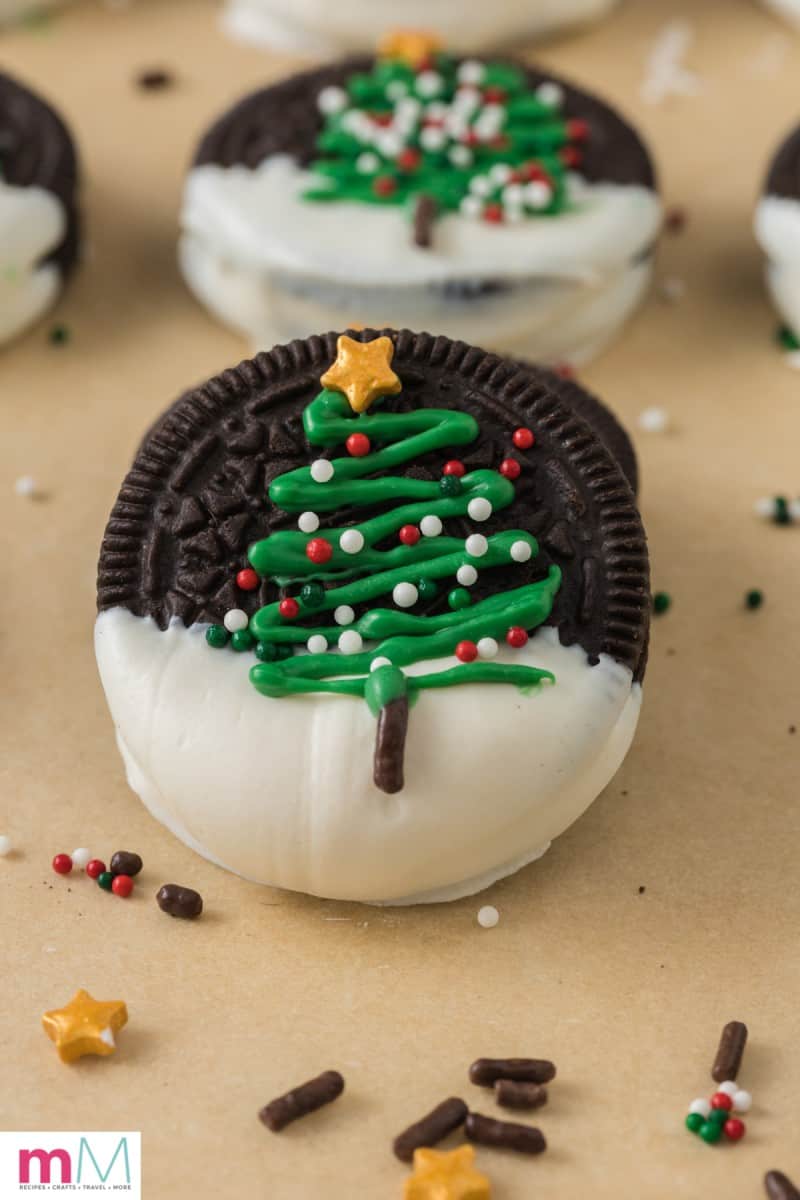 Christmas Tree Oreo Cookies Recipe (Christmas Oreos) • MidgetMomma