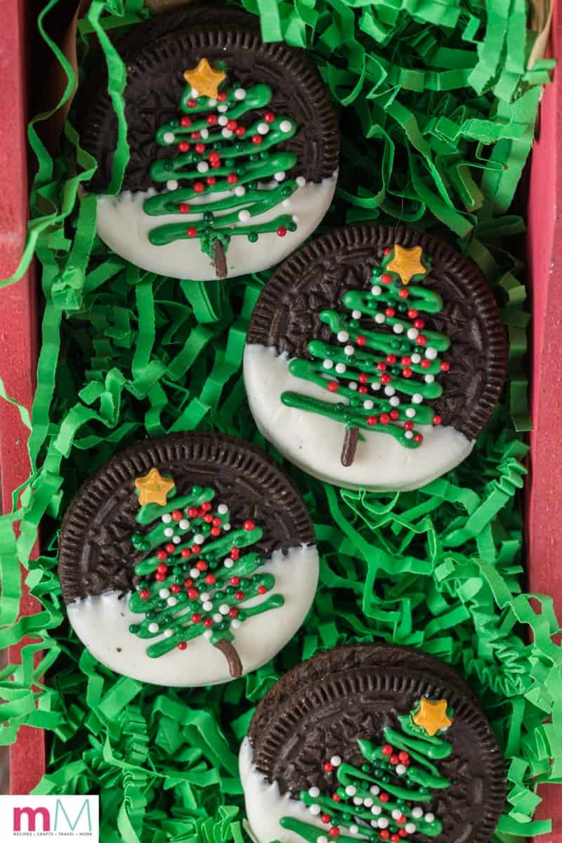 Christmas Tree Oreo Cookies Recipe (Christmas Oreos) • MidgetMomma
