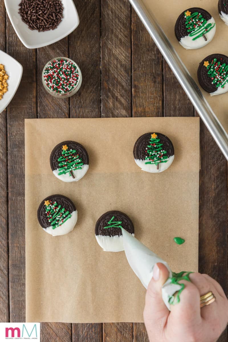 Christmas Tree Oreo Cookies Recipe (Christmas Oreos) • MidgetMomma