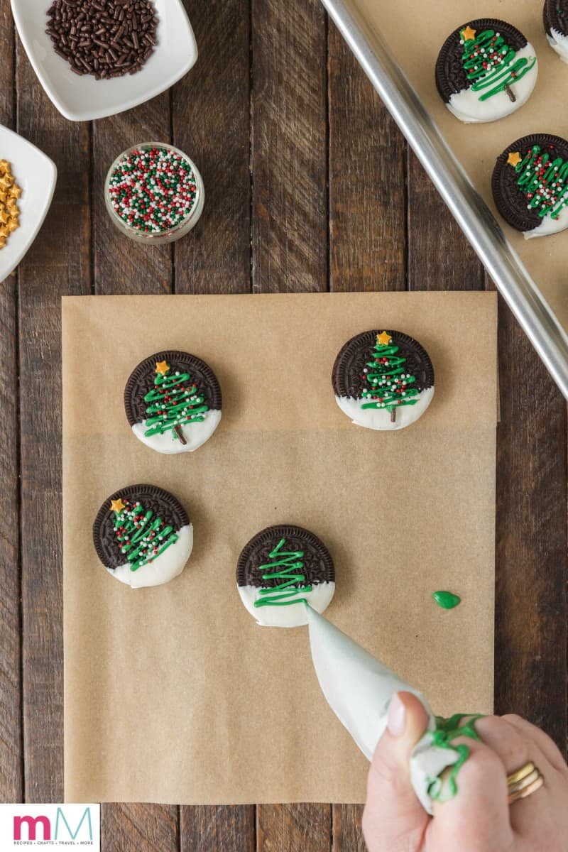 Christmas Tree Oreo Cookies Recipe (Christmas Oreos) • MidgetMomma