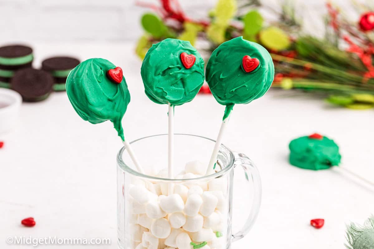 The Grinch Oreo Pops (Christmas Chocolate Covered Oreos)