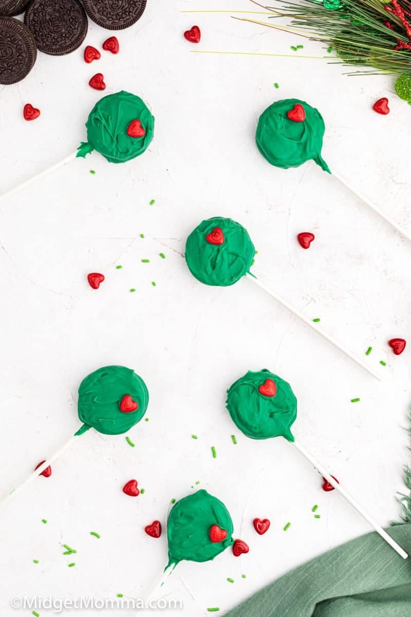 The Grinch Oreo Pops (Christmas Chocolate Covered Oreos)