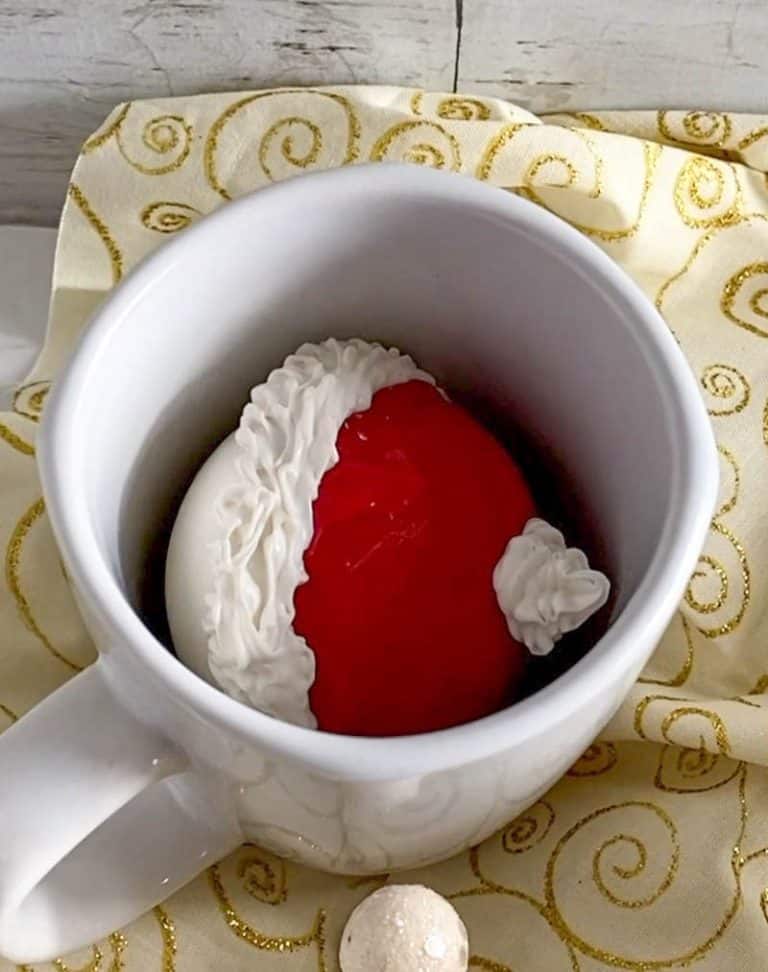 Santa Hot Chocolate Bombs (Easy Hot Chocolate Bombs) • MidgetMomma