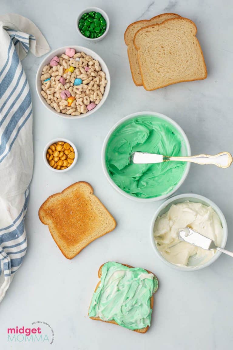 Leprechaun Toast - St. Patrick's Day Breakfast • MidgetMomma