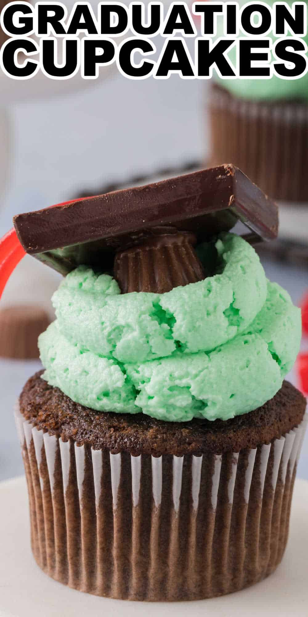 Easy Graduation Cap Cupcakes • MidgetMomma