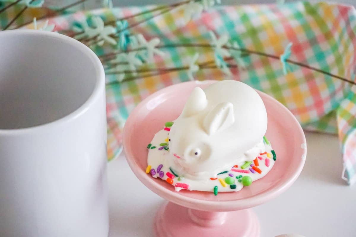 Easter Bunny Hot Chocolate Bombs • MidgetMomma