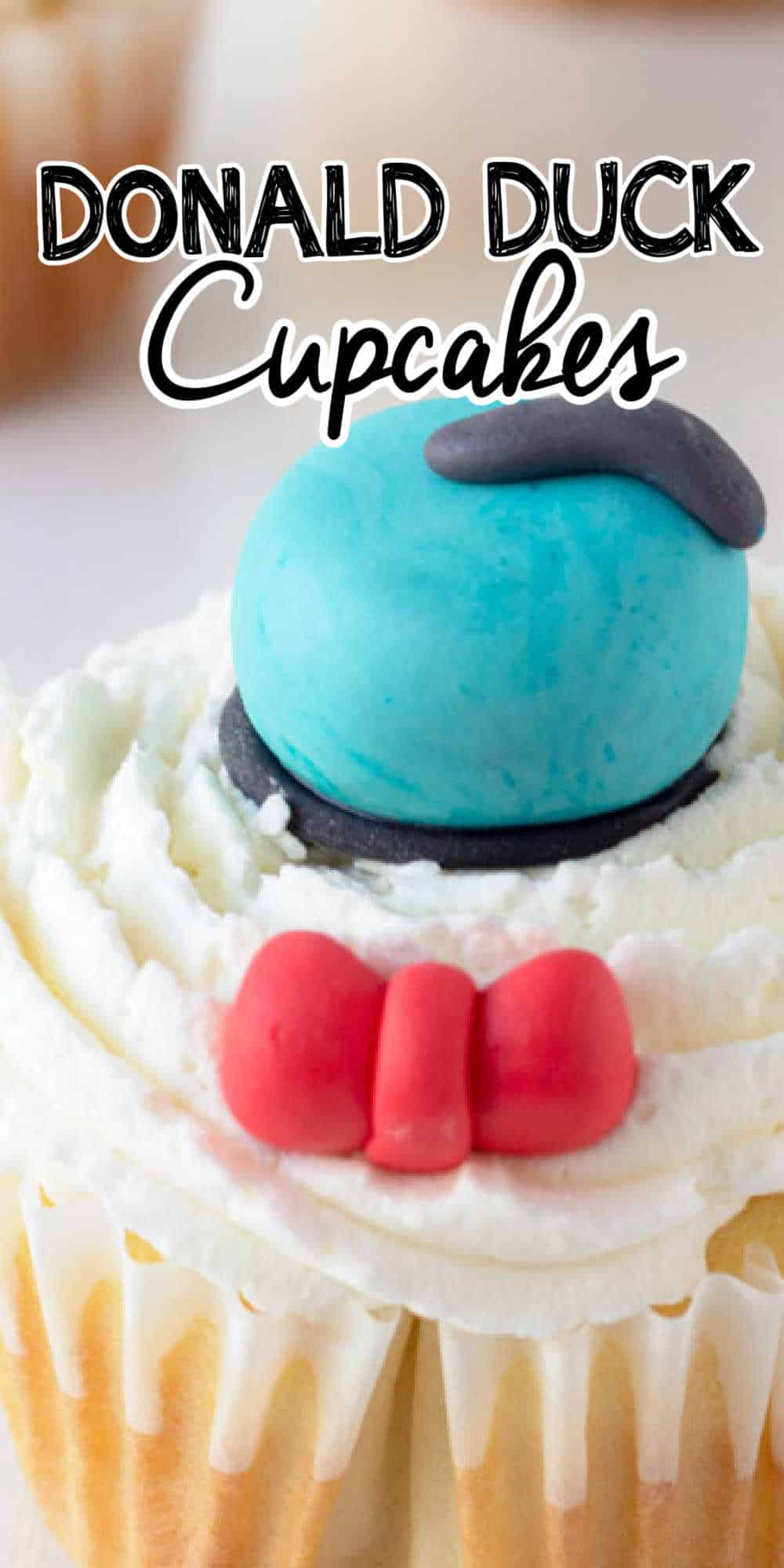Donald Duck Cupcakes • MidgetMomma