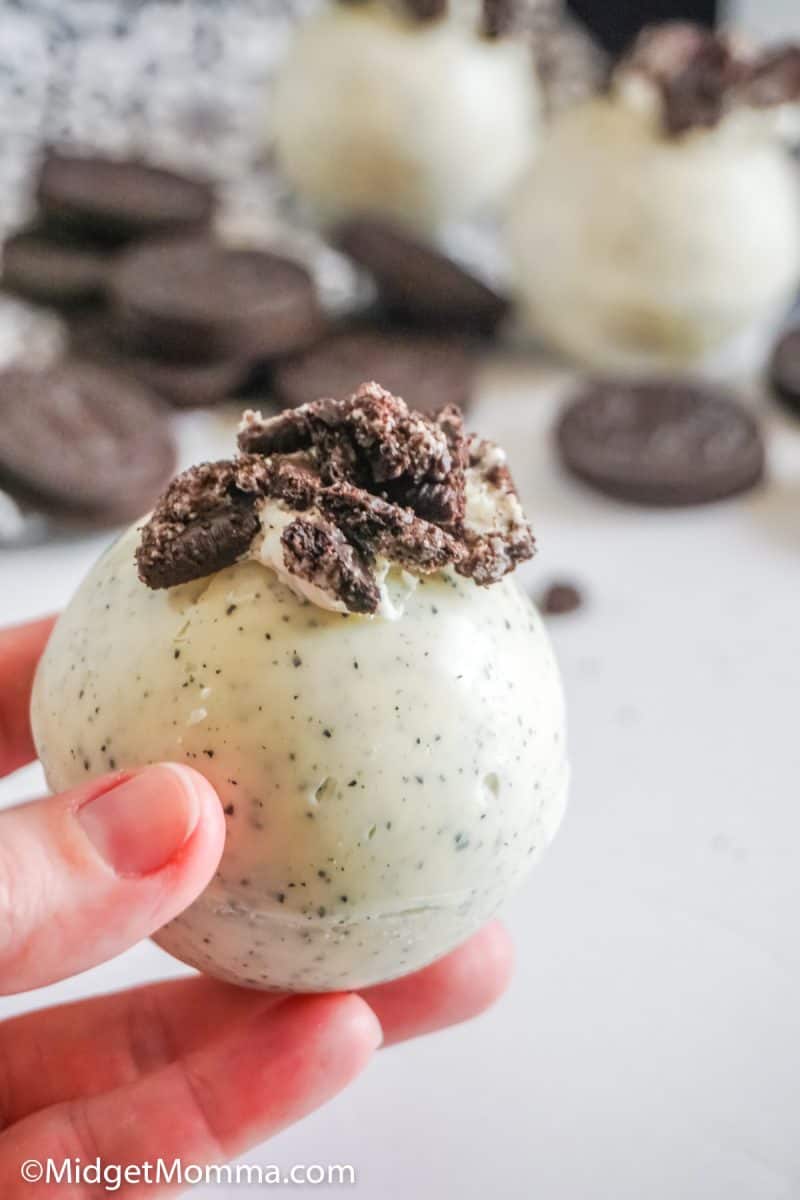 Oreo Hot Chocolate Bombs • MidgetMomma
