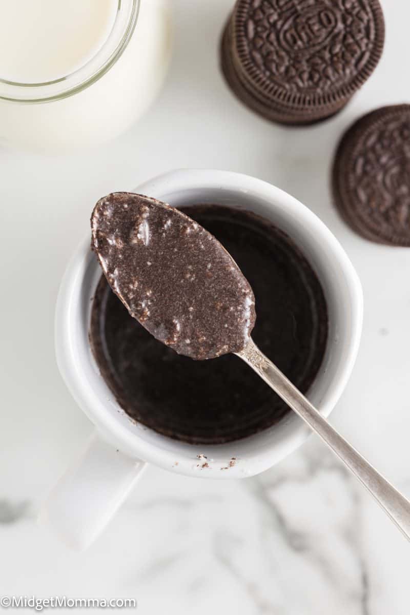 Microwave Oreo Mug Cake Recipe • MidgetMomma