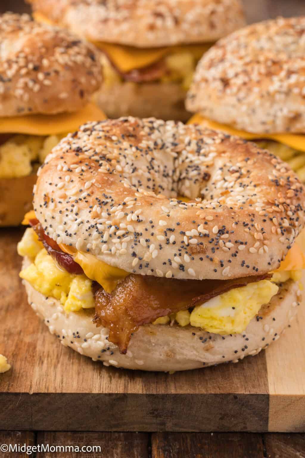 Bagel Breakfast Sandwich Recipe (Freezer Friendly!) • MidgetMomma