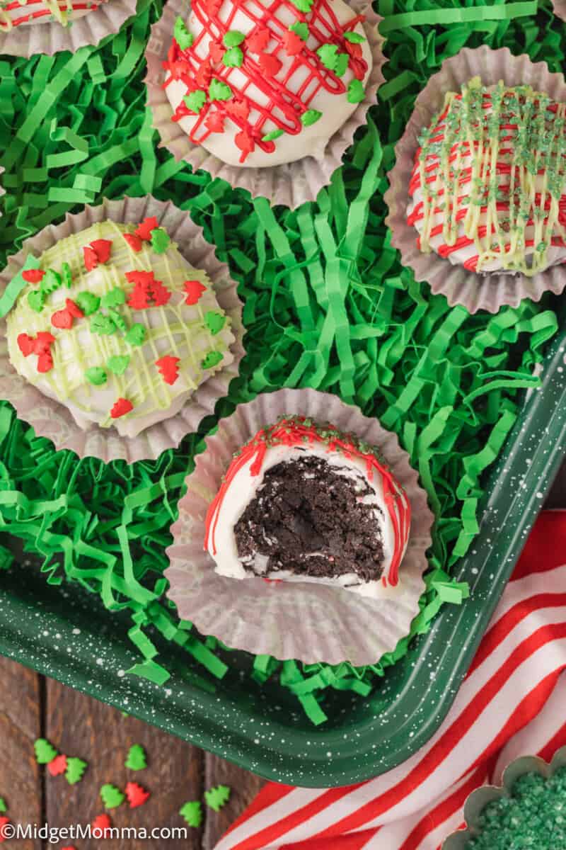 Christmas Oreo Balls Recipe • MidgetMomma
