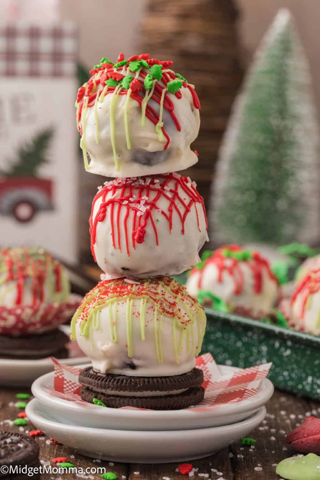 Christmas Oreo Balls Recipe • MidgetMomma