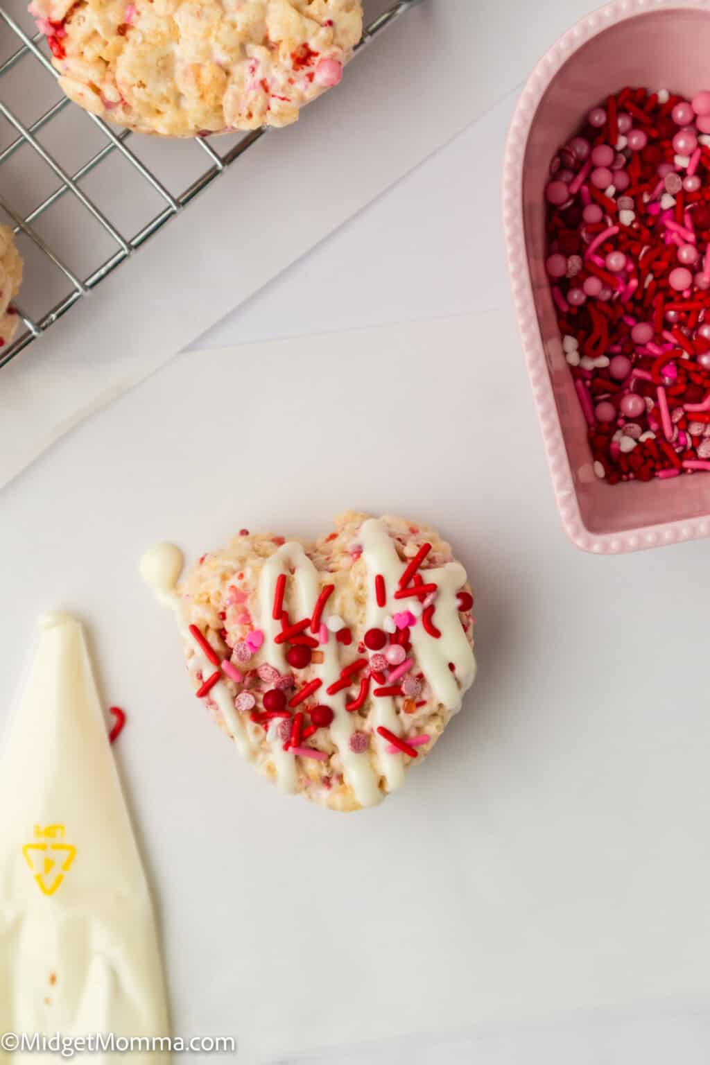 Heart Shaped Rice Krispie Treats • MidgetMomma