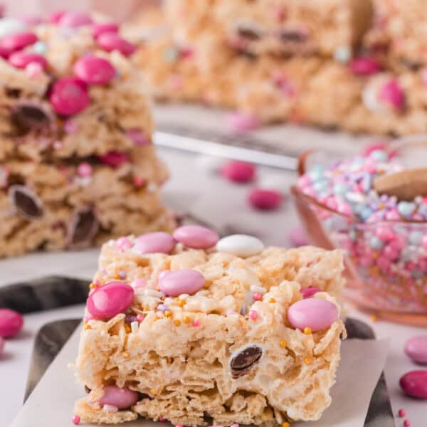 Cupid Poop - No Bake Valentine's Day Kids Treat • MidgetMomma